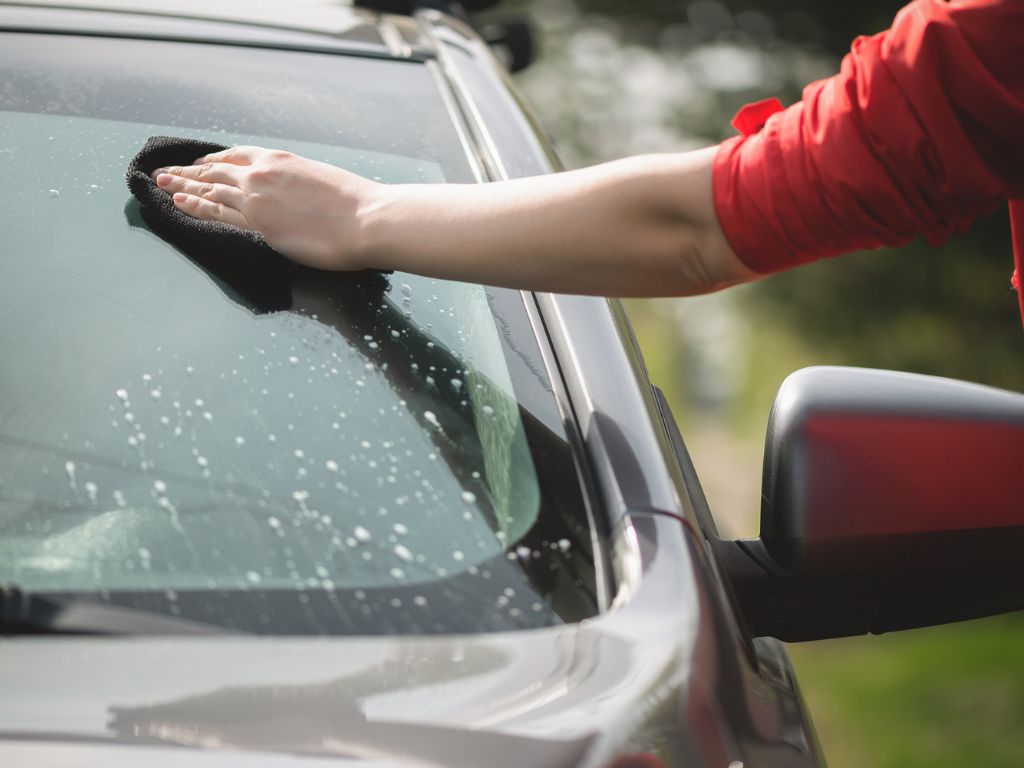 Explore Premium Windshield & Glass Wash Solutions – Carzstore.pk